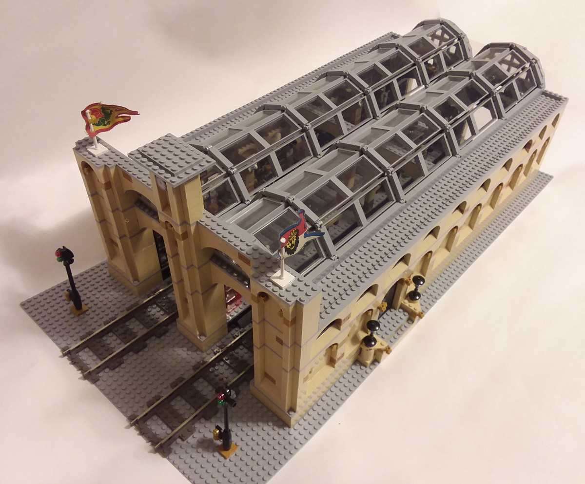 Lego King's Cross MOC by M.P.Lynes
